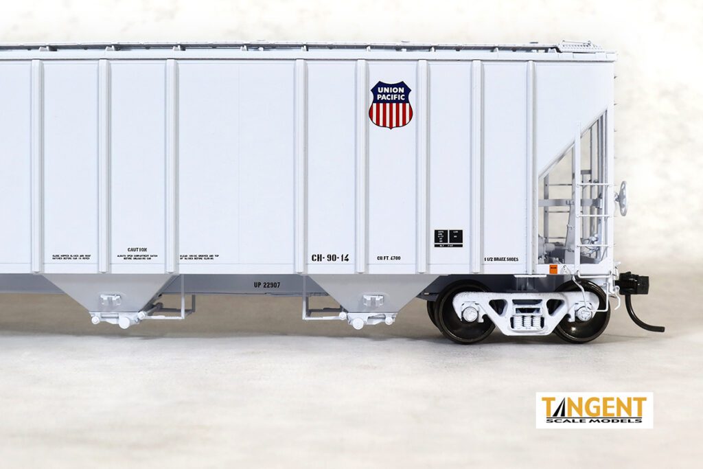 Union Pacific (UP) "Gray Repaint 1989" General American 4700 Covered ...