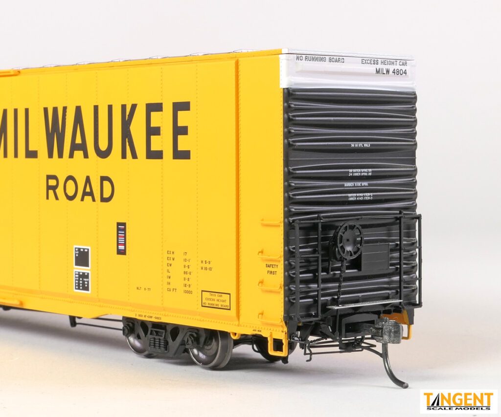 Milwaukee Road (MILW) "Delivery 1977 Yellow" Greenville 86' Double Plug ...